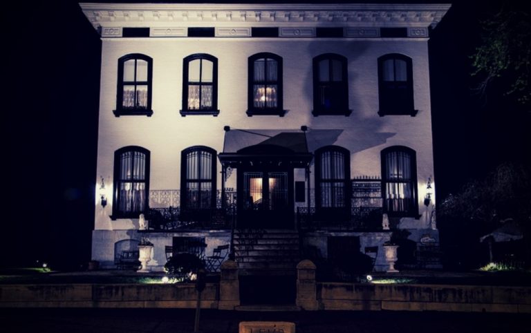 The 12 Most Haunted Places in Missouri | Haunted Rooms America