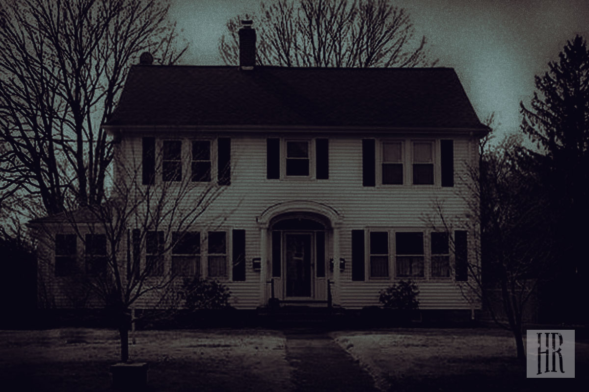 The Real Haunting in Connecticut House (Snedeker House) | Haunted Rooms ...