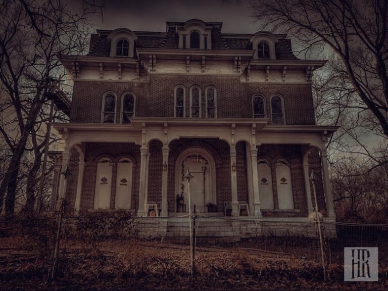 The Most Haunted Places in St Louis, MO | Haunted Rooms America